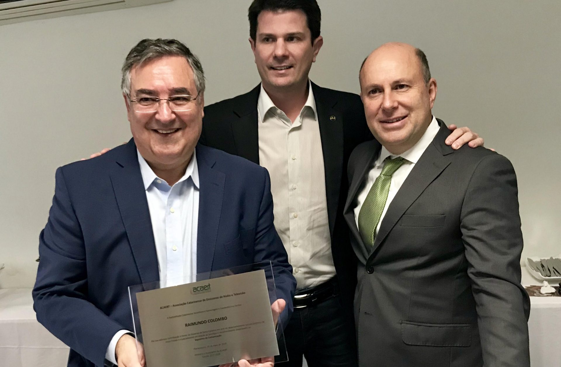 Raimundo Colombo recebe homenagem da Acaert – Blog do Prisco